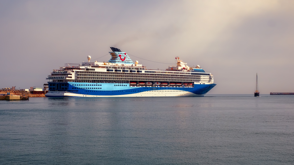 TUI shares fall as pandemic recovery confirmed - UK Investor Magazine